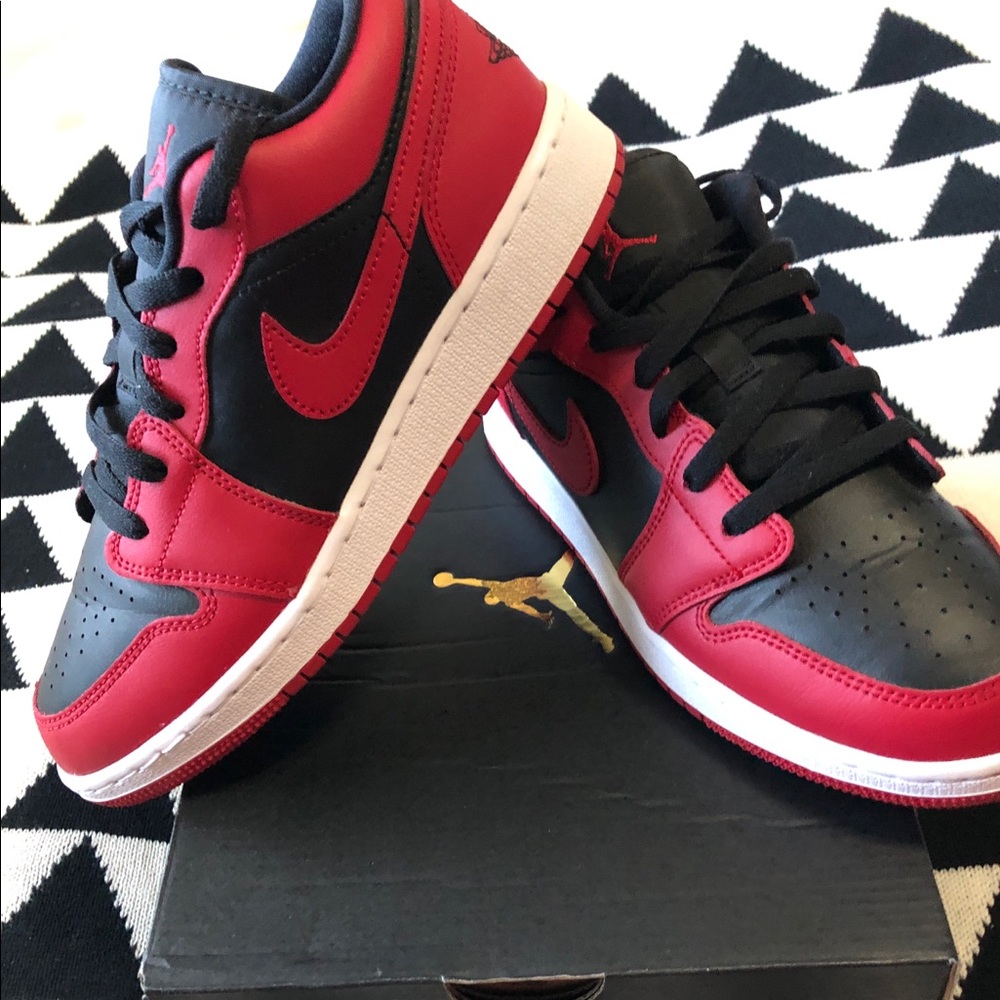 Nike Air Jordan 1 Low- Reverse Bred - Gem